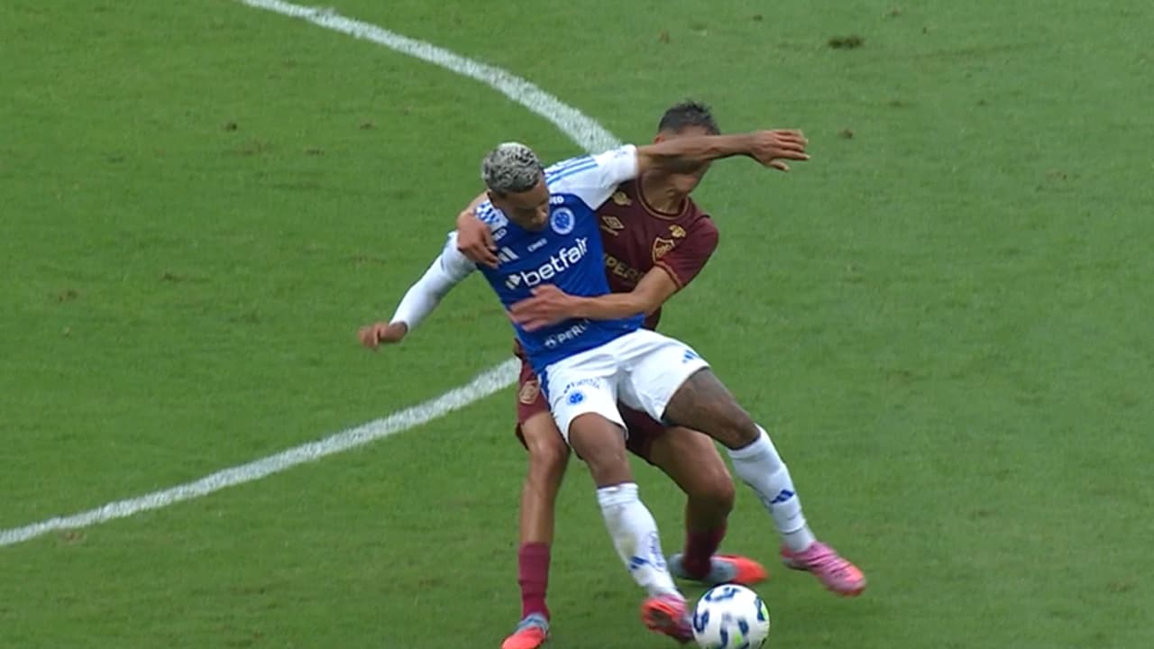 Árbitro de Cruzeiro x Fluminense define lance de Matheus Pereira ...