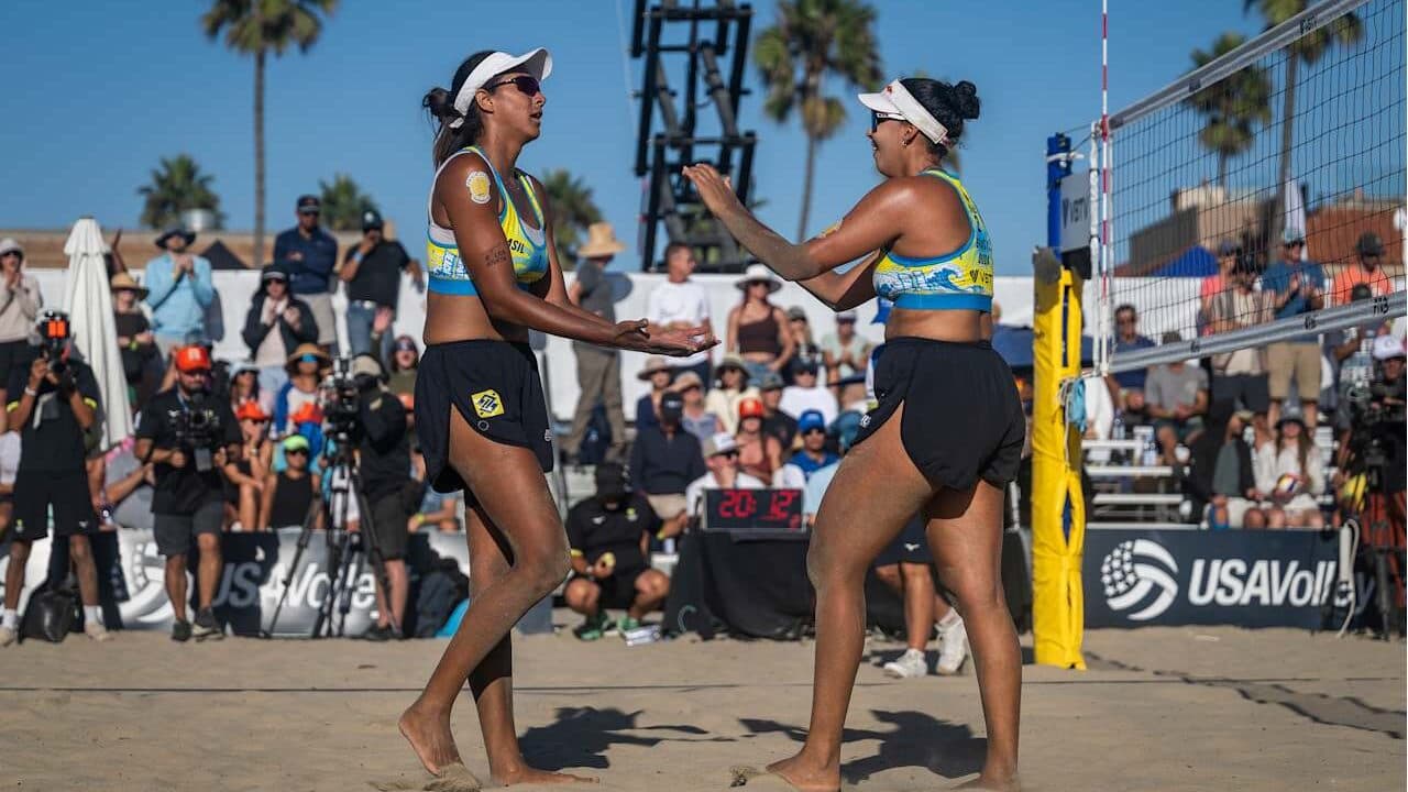 Veja lances de Duda/Ana Patrícia x Phillips/Mears no Mundial de Vôlei