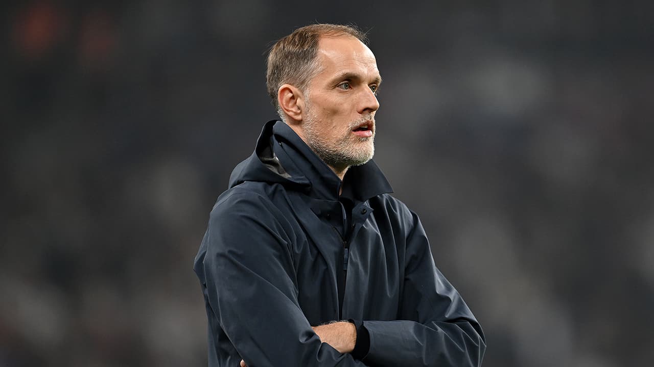 Com dois cortes, Inglaterra promove mudanças na convocação