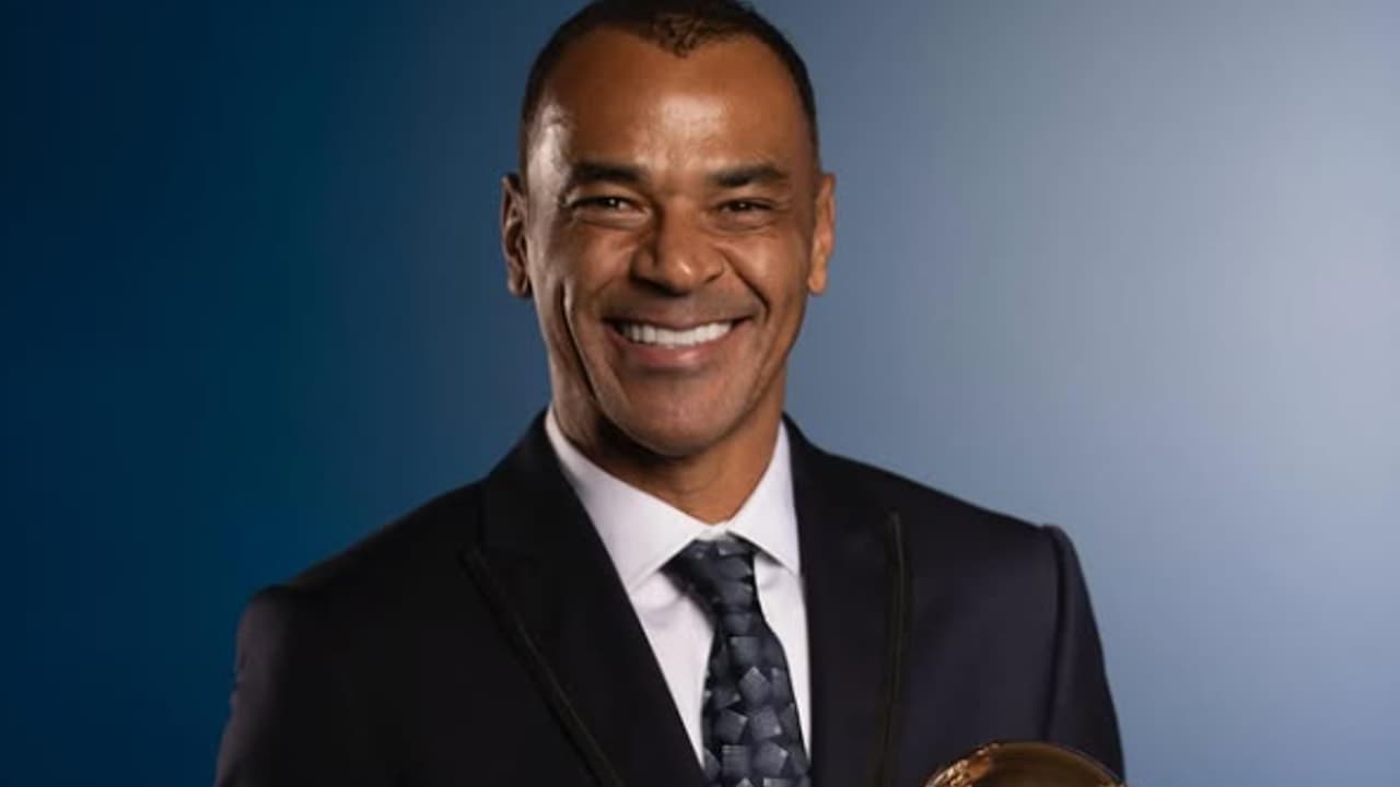 Cafu chama atenção para situação do Brasil na Copa: 'Não tem que escolher'