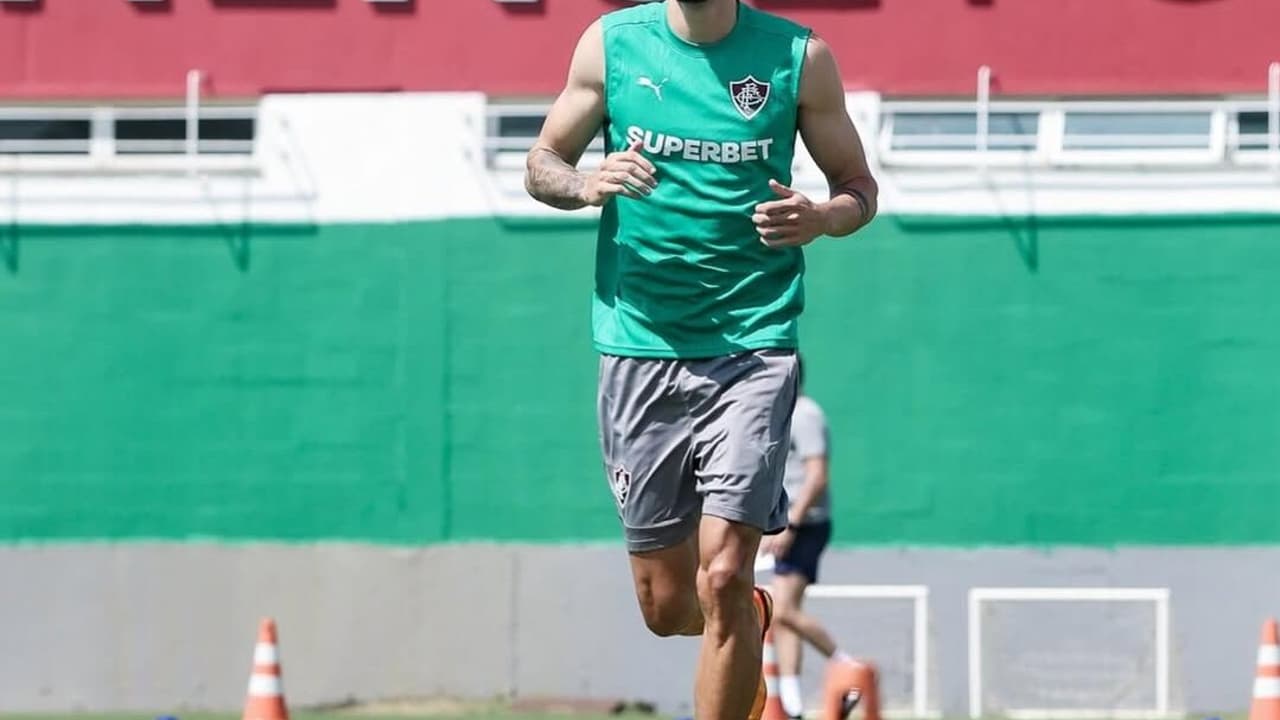 Fluminense estreia uniformes de treino no primeiro dia de pré-temporada ...