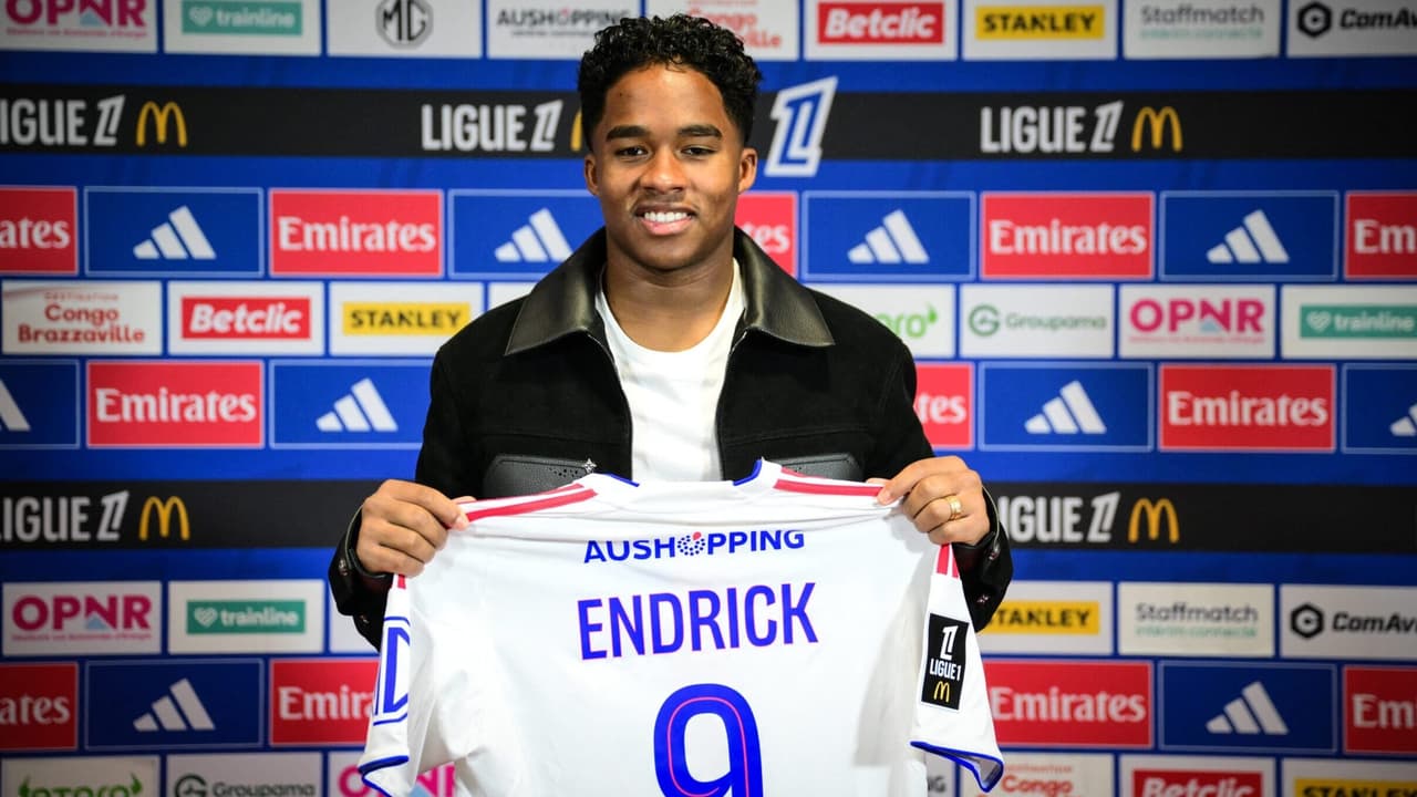 Endrick marca em estreia pelo Lyon; veja gol