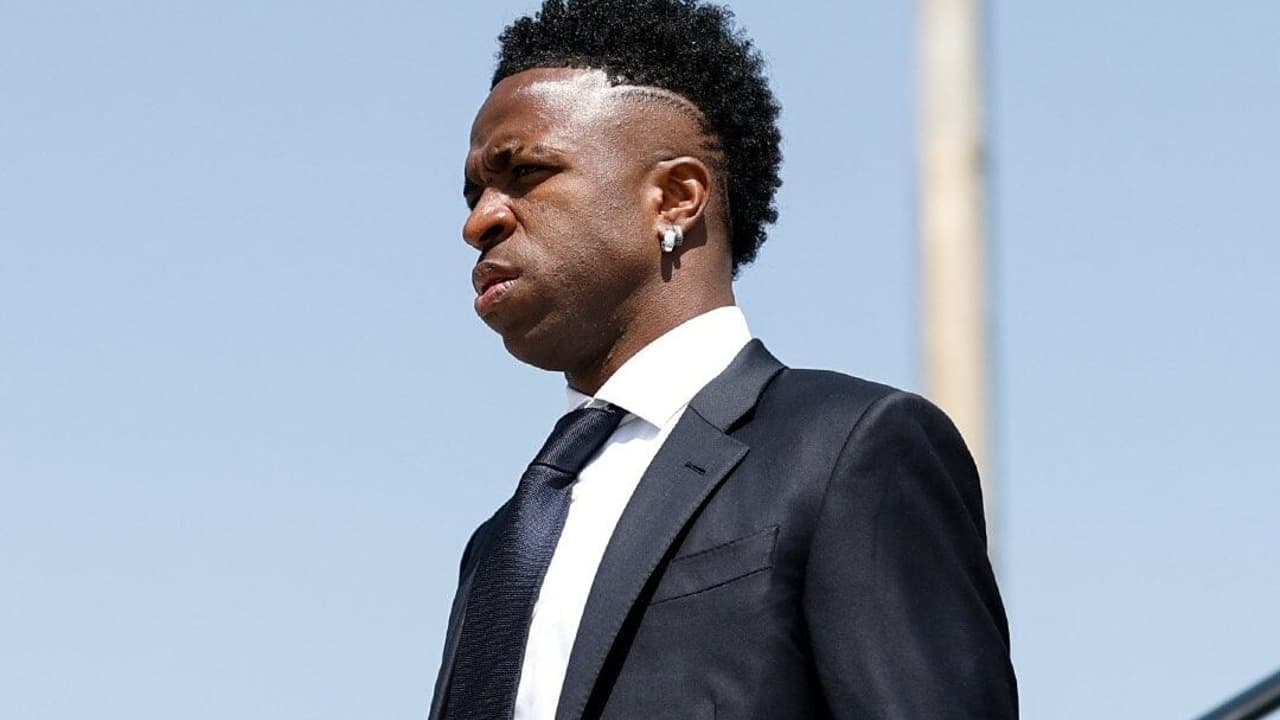 Time de Vini Jr é punido com transfer ban por dívida com Atlético-MG