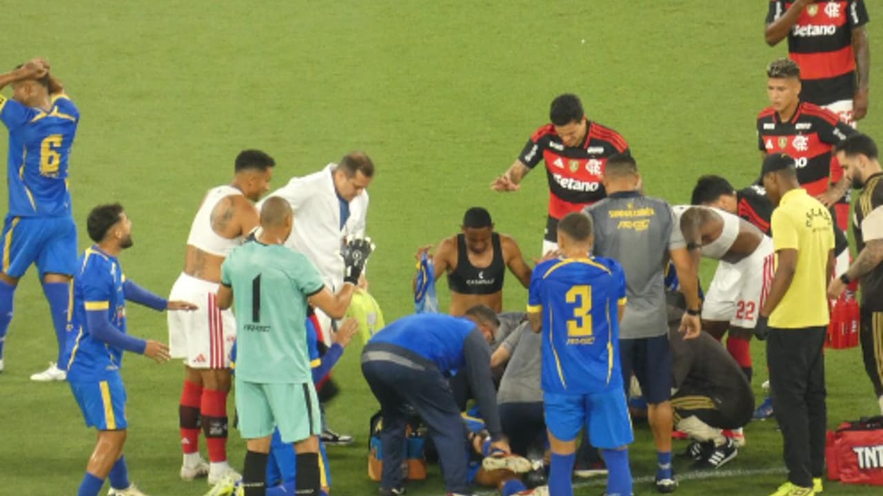Jogador do Sampaio Corrêa recebe alta após convulsão contra o Flamengo