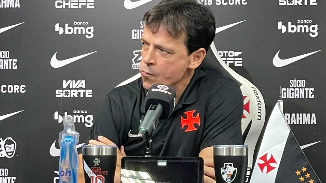 Fernando Diniz avalia empate entre Vasco e Chapecoense: 'Muito frustrante'