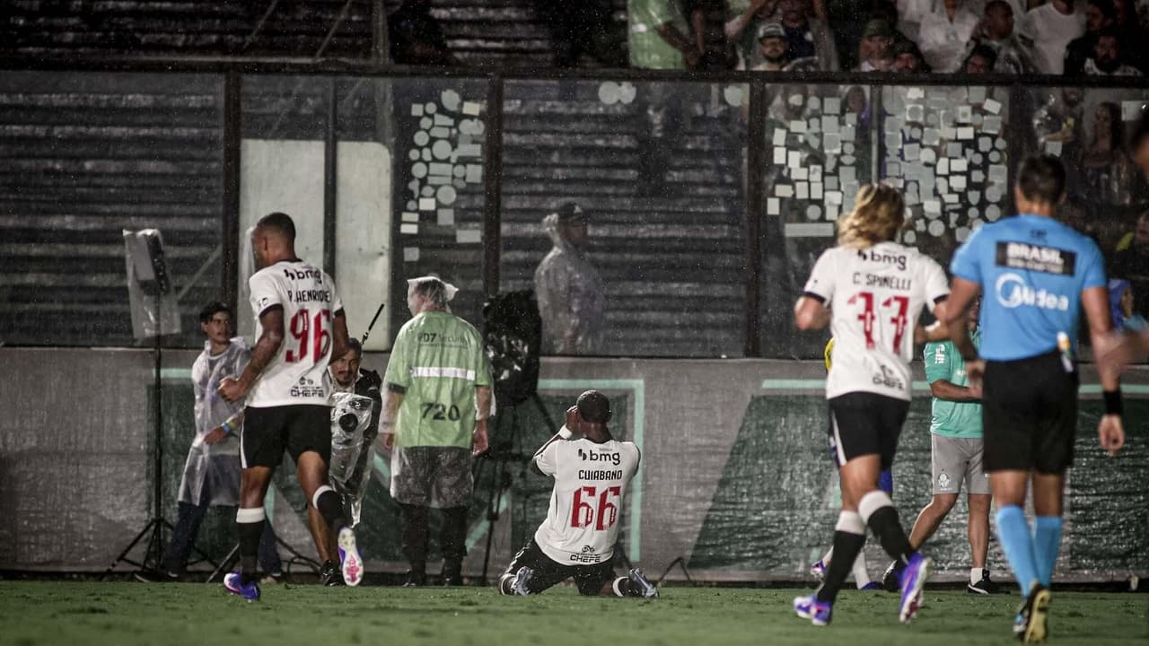 Gol anulado? Ex-árbitro esclarece lance em Vasco x Palmeiras