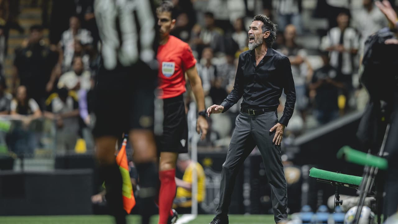 Dominguez destaca seriedade e ressalta importância da torcida do ...