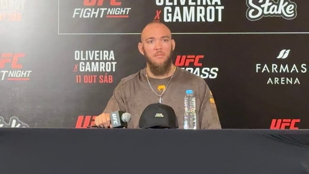 Valter Walker promete 'sair na porrada' contra brasileiro no UFC