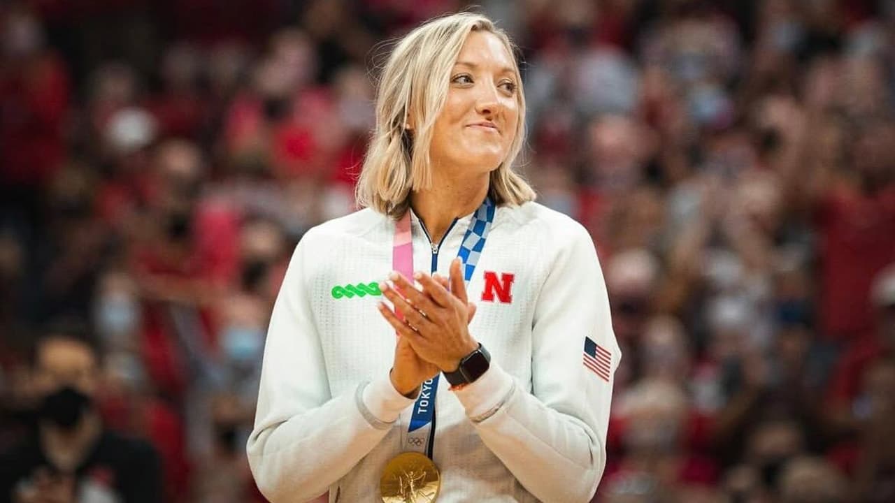 Americana carrasca do Brasil em Olimpíadas, Jordan Larson se aposenta ...