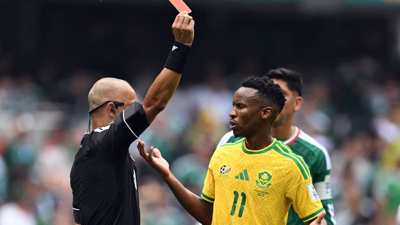 Wilton Pereira Sampaio anuncia expulsão em inglês e vira meme na Copa; veja