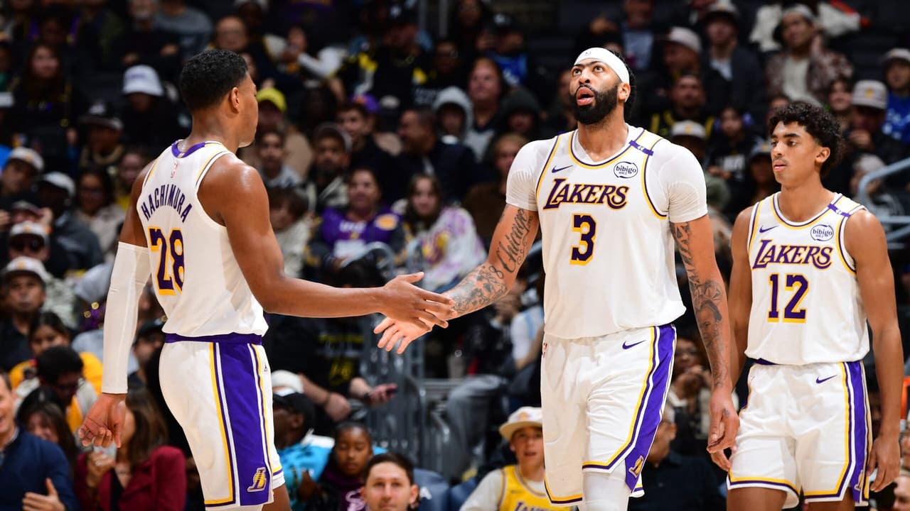 Lakers melhora na defesa e mira vaga direta nos playoffs da NBA