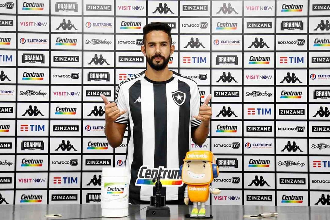 Números explicam consolidação de Jonathan na lateral direita do ...