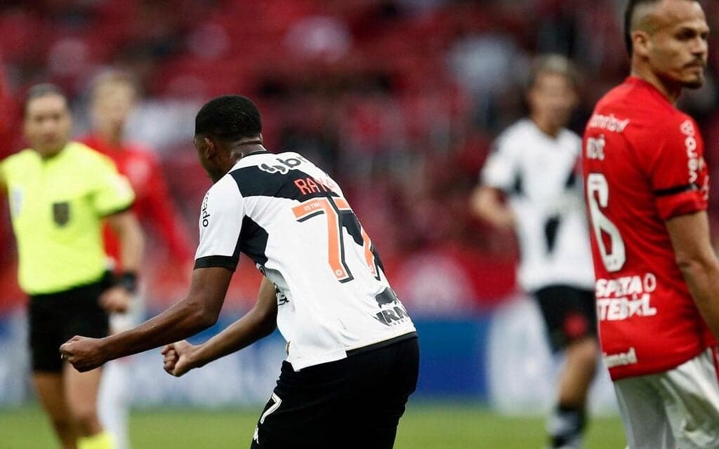 Rayan faz 1º gol pelos profissionais do Vasco e se torna jogador mais ...