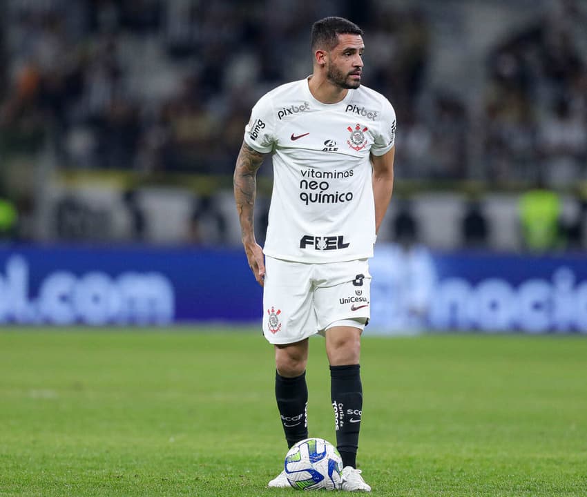 Renato Augusto pode ficar fora do Dérbi - Lance!