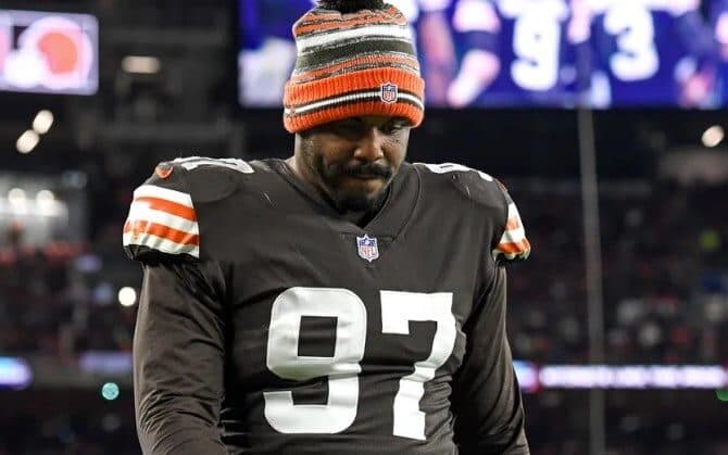 Malik Jackson se aposenta da NFL após dez anos