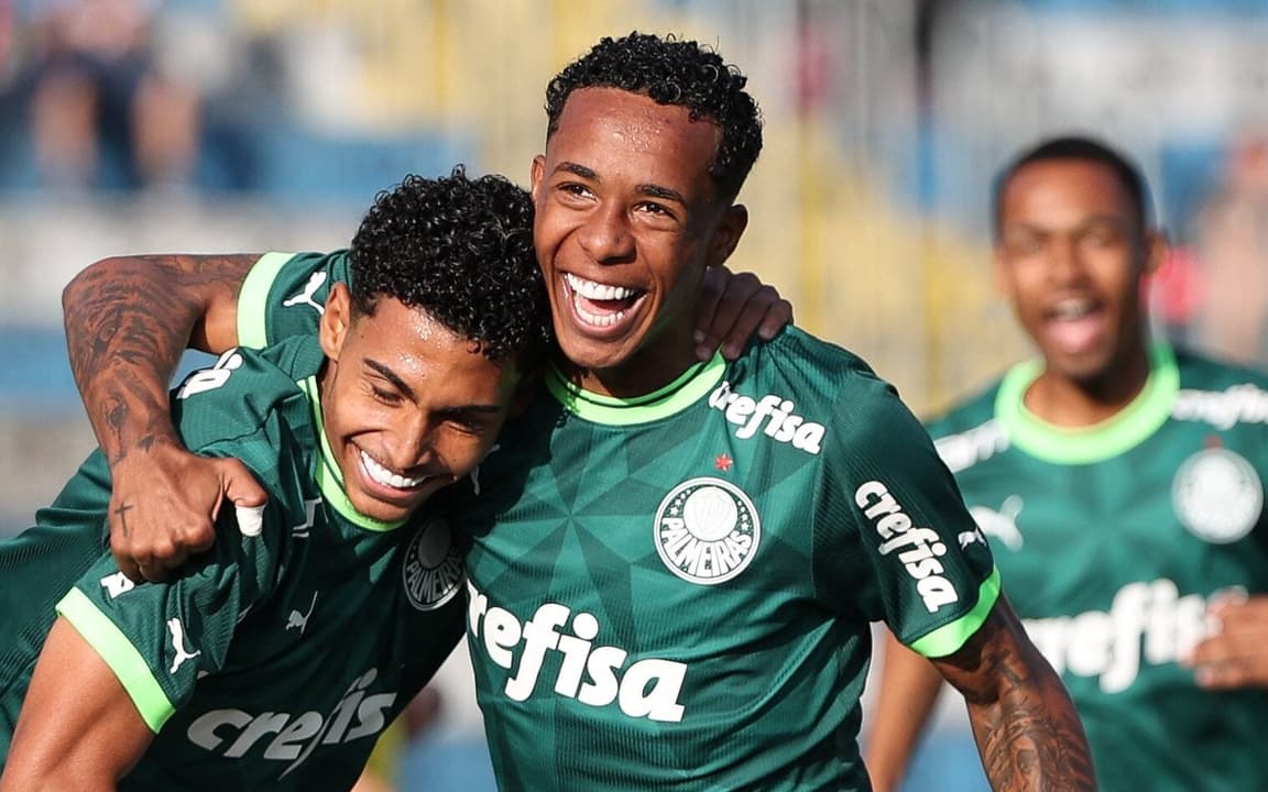 Kevin celebra gol olímpico na base e exalta ambiente no profissional do ...
