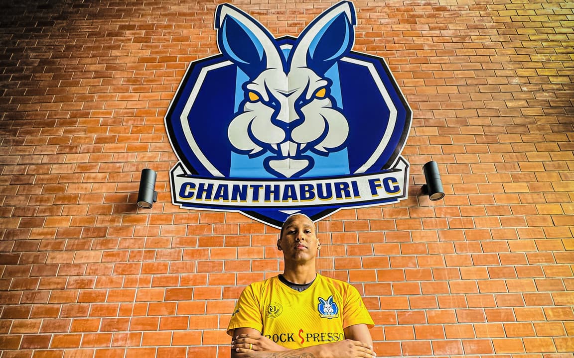 Zagueiro Artur Vieira, ex-Fluminense, fecha com o Chanthaburi FC, da ...
