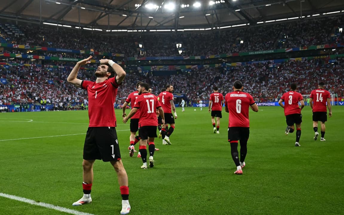 Em noite pilhada de CR7, Geórgia surpreende Portugal e faz história na ...