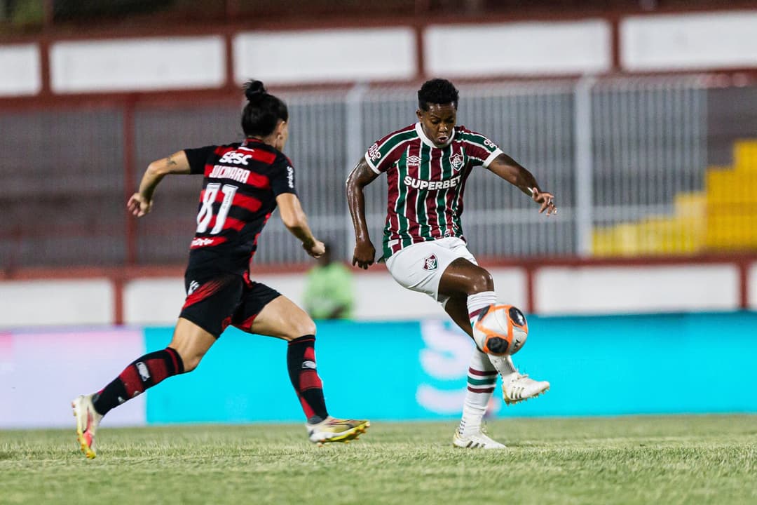 Fluminense e Flamengo empatam, e título será decidido na volta
