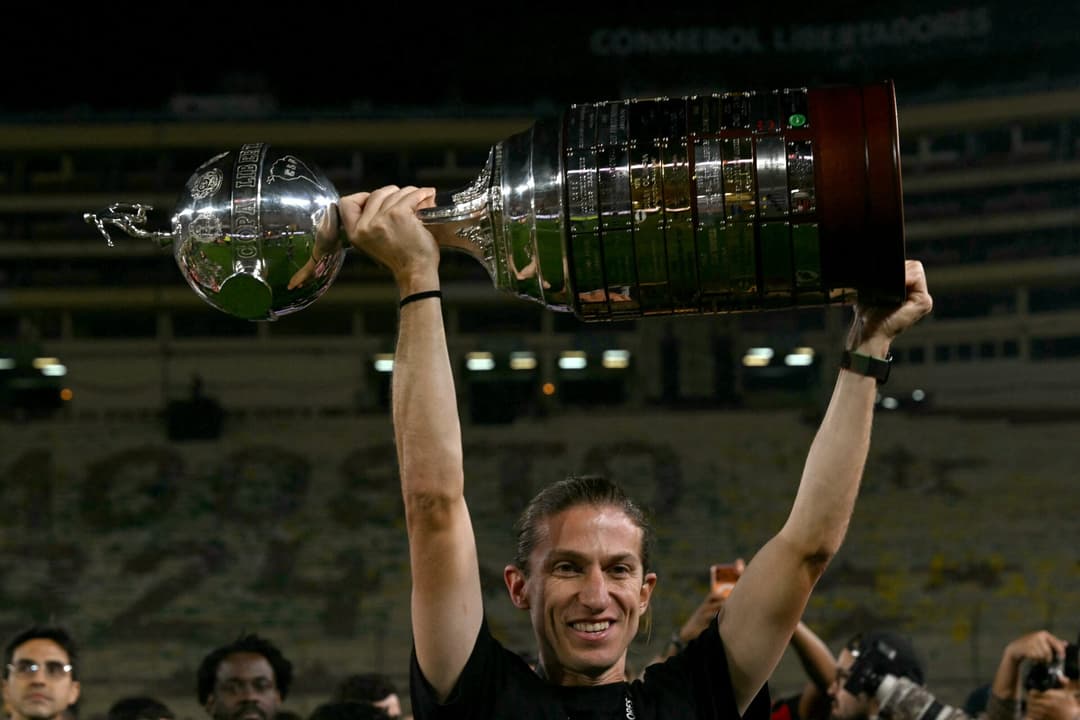 Filipe Luís completa 100 jogos como treinador do Flamengo; confira a ...
