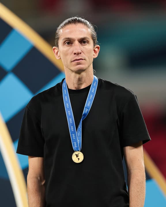 Léo Ortiz abre o jogo sobre renovação de Filipe Luís no Flamengo e ...