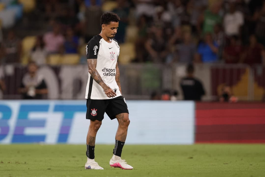 Allan, do Corinthians, é denunciado ao STJD por gesto obsceno; veja ...
