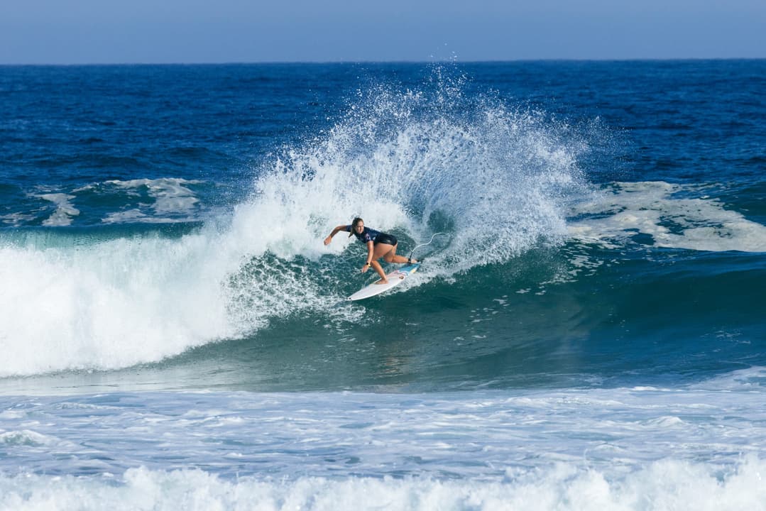 Sul-africano Jordy Smith ultrapassa Italo Ferreira e lidera ranking da WSL