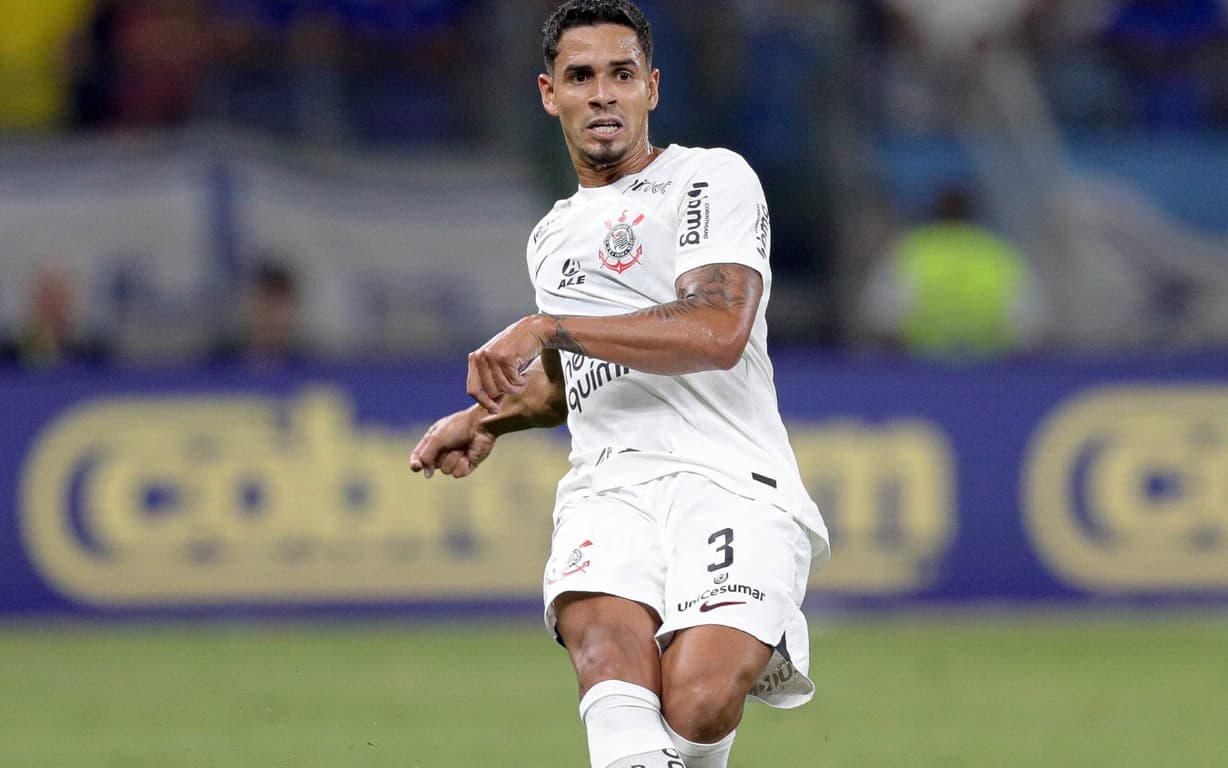 Estreia de Veríssimo pelo Corinthians termina com empate - Lance!