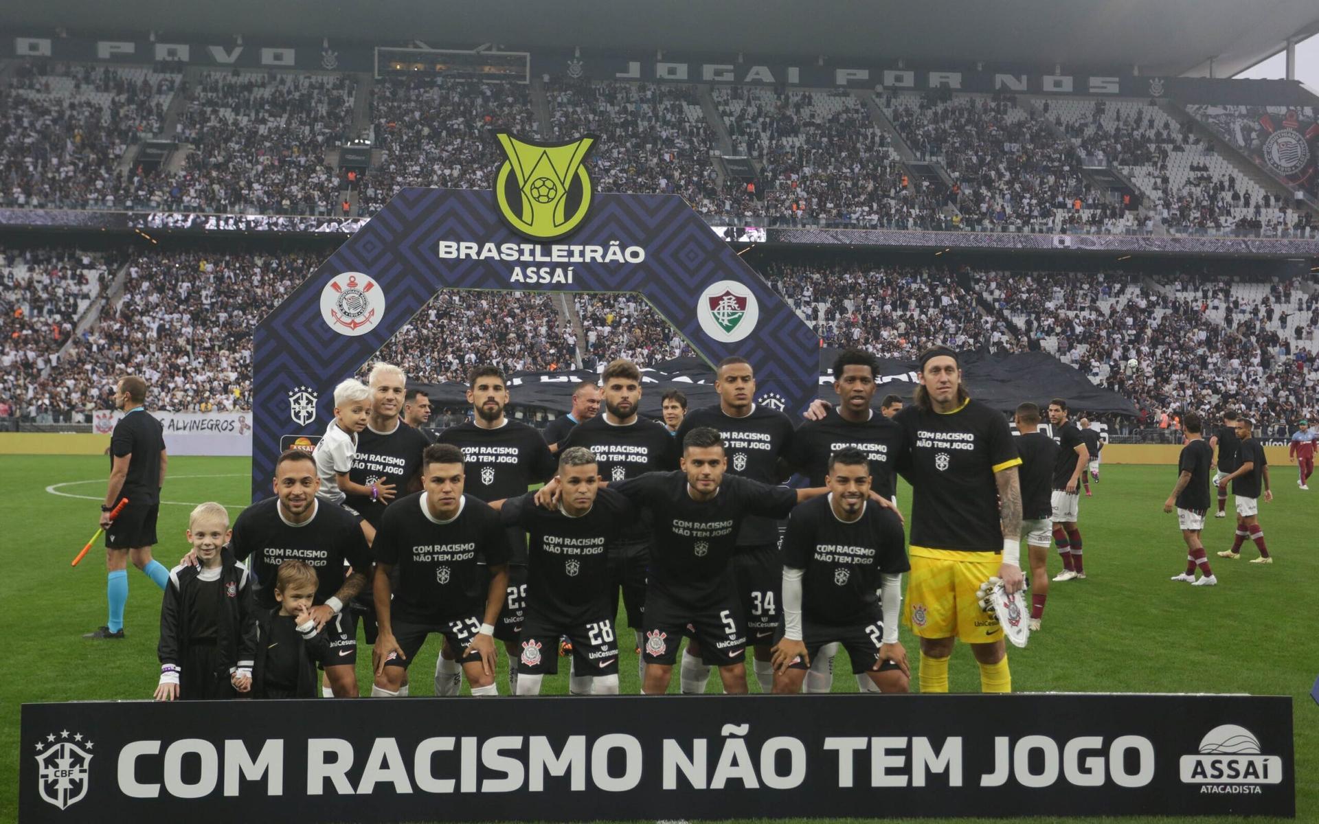 Em Meio A Problemas No Fiel Torcedor Corinthians Registra Pior Público