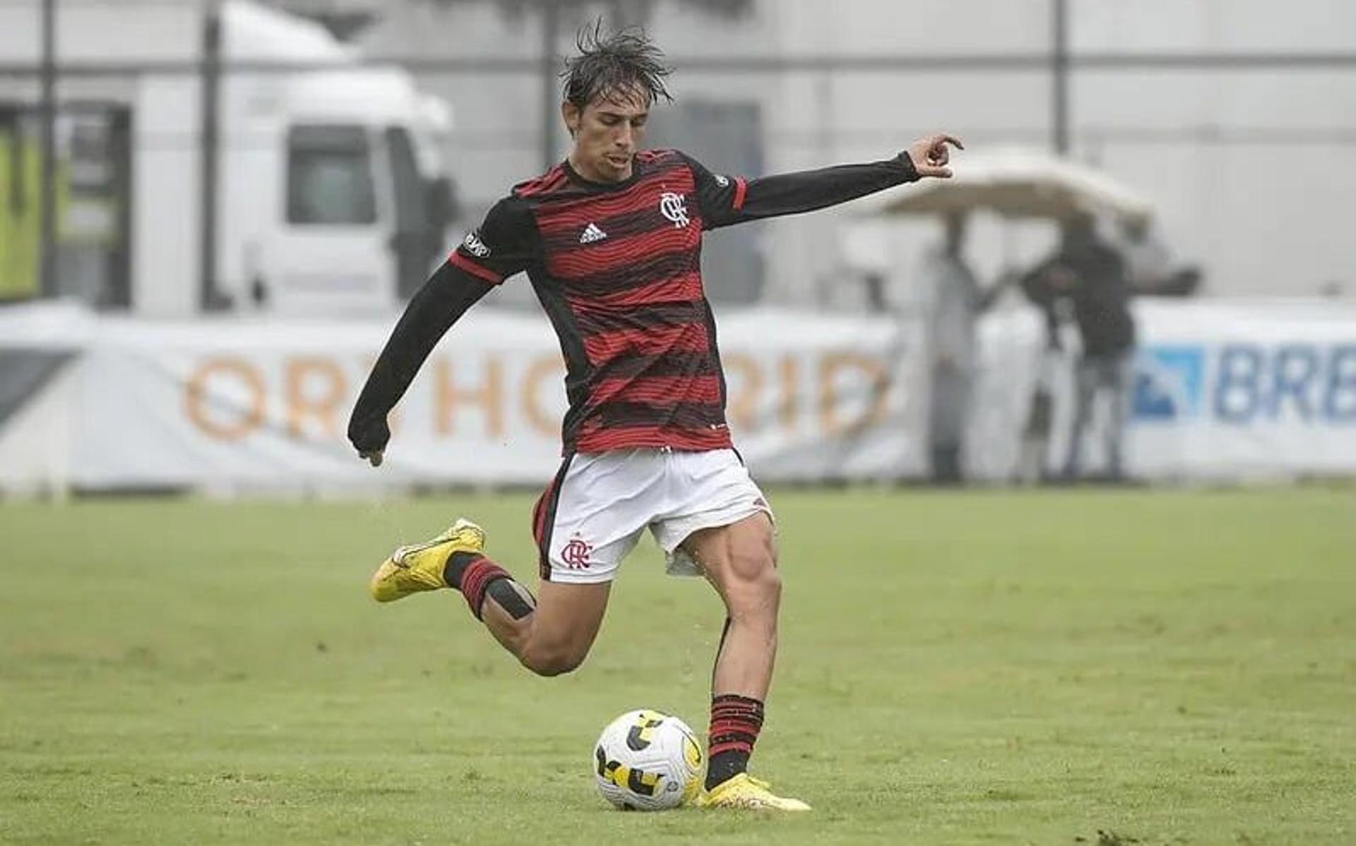 Flamengo emprestará jovem Werton a clube português; negócio inclui ...