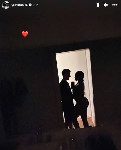 Após confirmação de affair, Yuri Lima posta foto com a cantora Iza nas ...