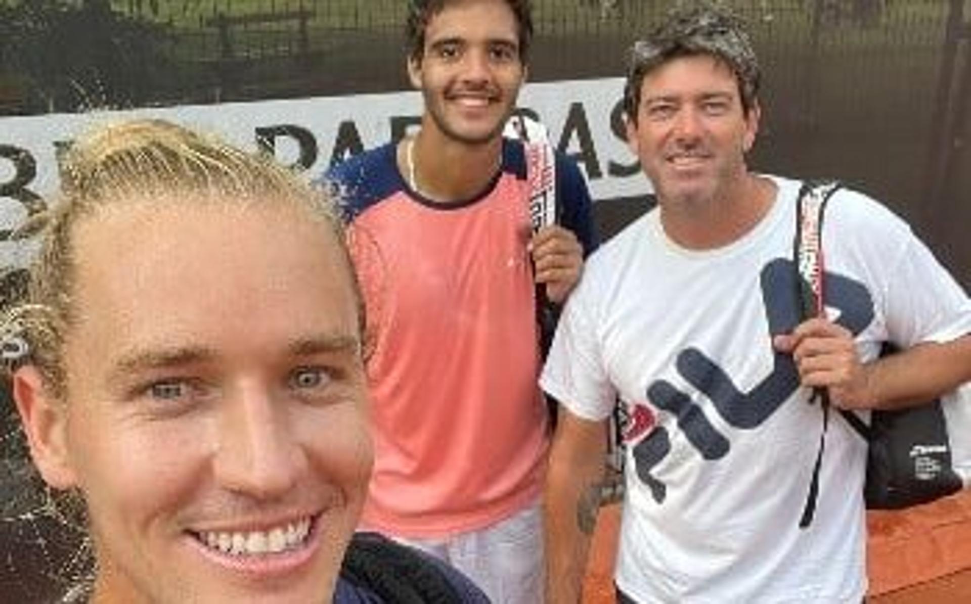 Rafael Matos derruba campeões do Australian Open e avança em Roland ...