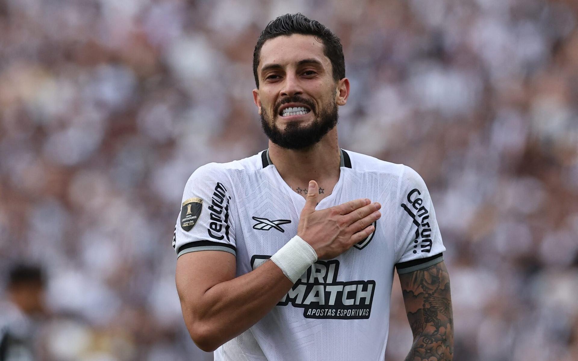 Alex Telles projeta Botafogo no Mundial de Clubes 2025: 'Nível muito alto'