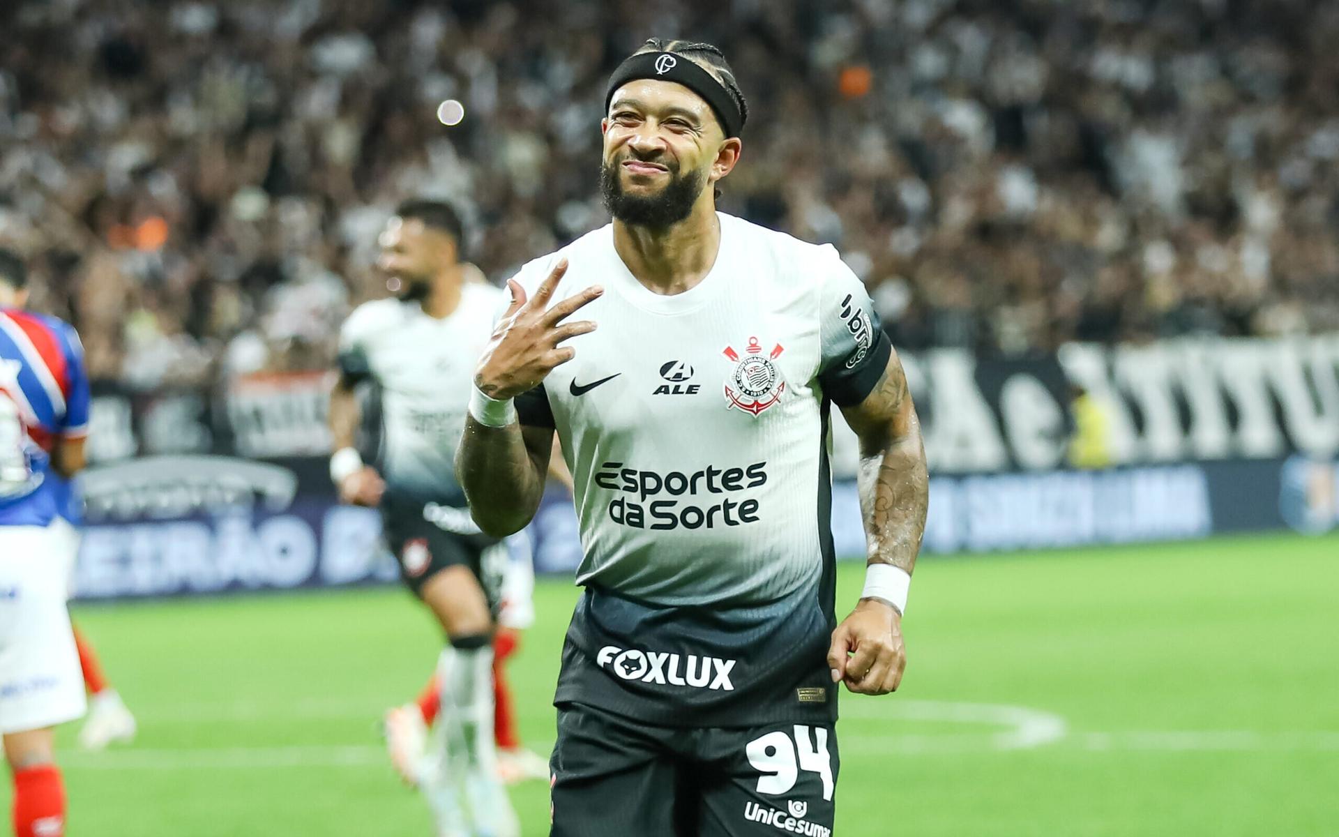 Corinthians vence o Bahia e se aproxima da Libertadores