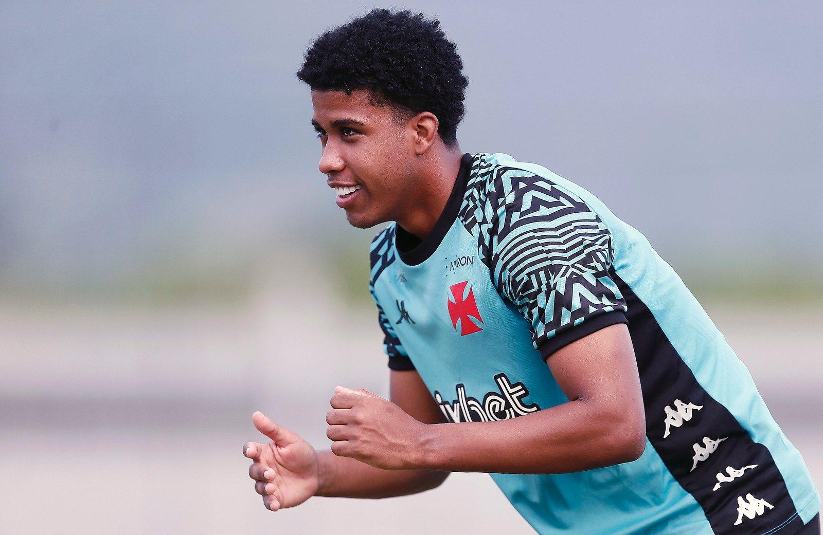 Com reforços, Vasco deve ter mudanças no clássico com o Flamengo; veja ...