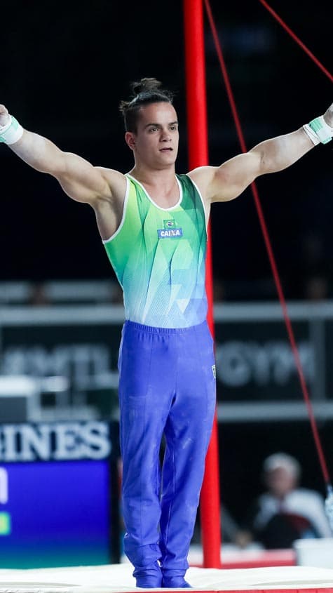 Caio Souza fica em oitavo no salto do Mundial de Ginástica Artística ...
