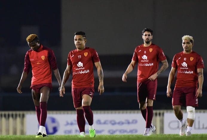 Elton celebra fase na Arábia e recorda passagem pelo Corinthians - Lance!