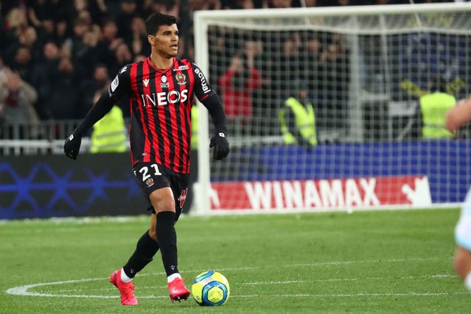 Polivalência, bola aérea e bom posicionamento: conheça Danilo Barbosa ...