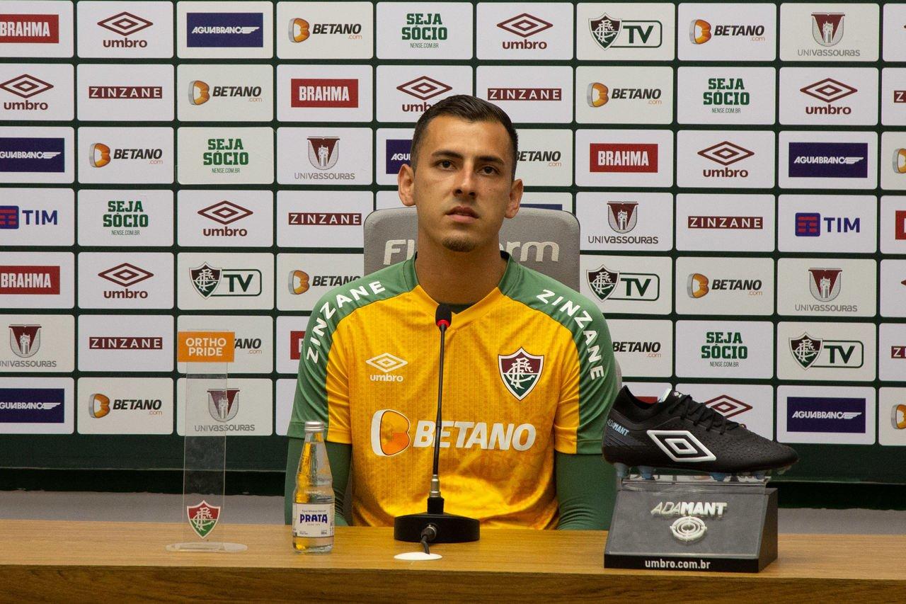 Novo goleiro do Fluminense, Vitor Eudes elogia Fábio: 'Aprender com ele é muito bom' - Lance!