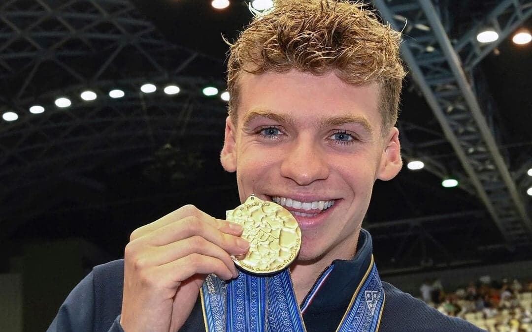 Quem é Leon Marchand, nadador que bateu recorde de Michael Phelps - Lance!