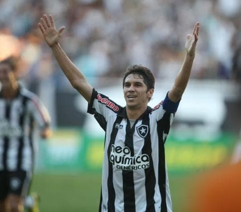 Lúcio Flávio tem nova chance de, enfim, se consagrar no Botafogo