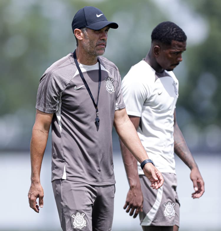 Corinthians contará com Cacá na Copa do Brasil - Lance!