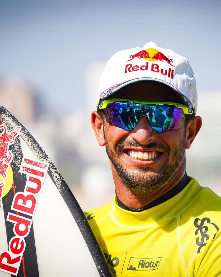 Lucas Chumbo surfa onda que pode ser a maior da história - Lance!