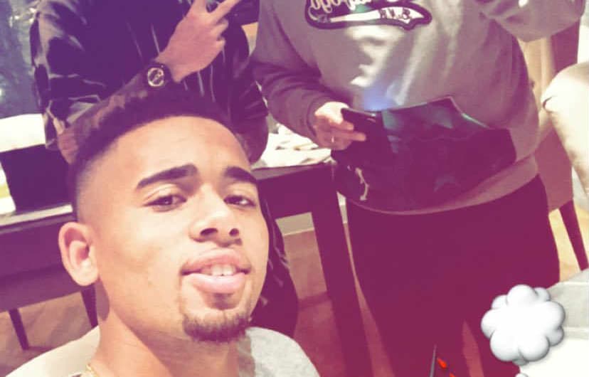 Gabriel Jesus faz nova tatuagem em Manchester - Lance!