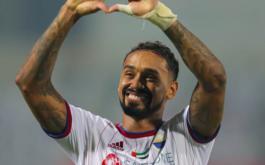 Campeão e centenário no Sharjah, Caio Lucas comemora ‘fase especial ...