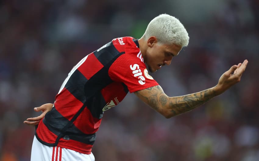 FAZ A REVERÊNCIA! Pedro alcança marca de 100 gols pelo Flamengo - Lance!