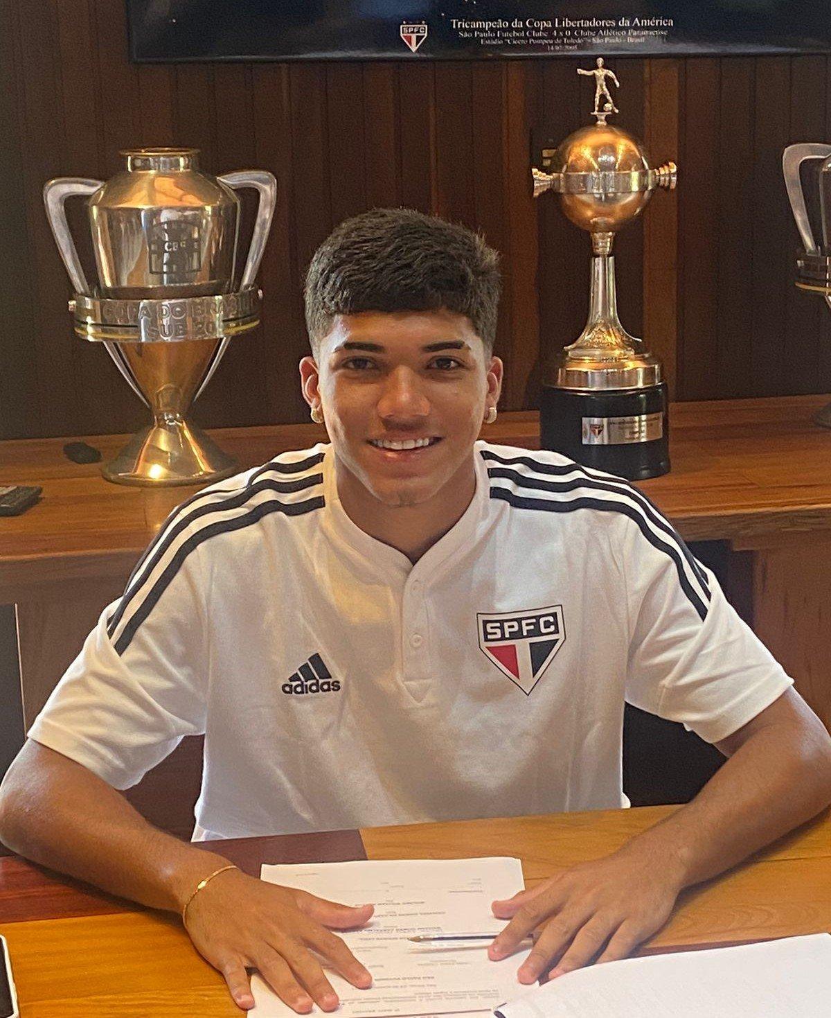 Quem é William Gomes, atacante da base do São Paulo