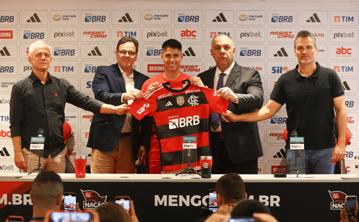 Flamengo: contratos de Luiz Araújo, Allan e Rossi aparecem no BID, e ... Flamengo: contratos de Luiz Araújo, Allan e Rossi aparecem no BID, e ...