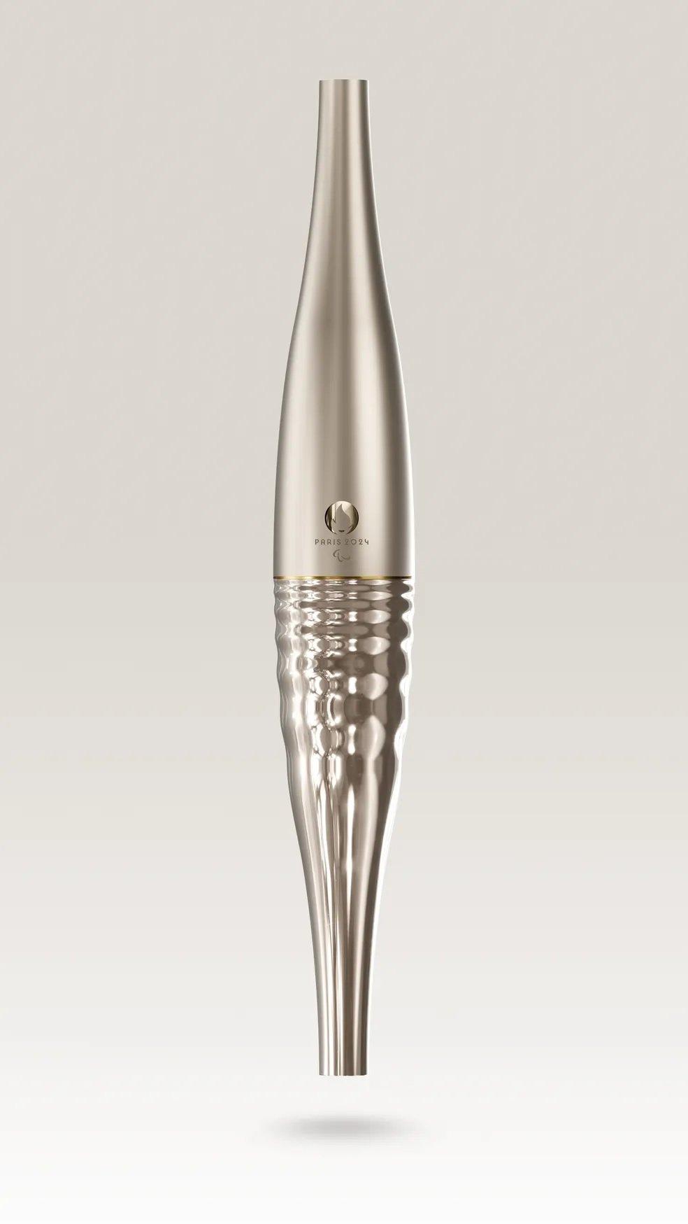 Veja o design escolhido para a tocha das Olimpíadas de Paris-2024 - Lance!