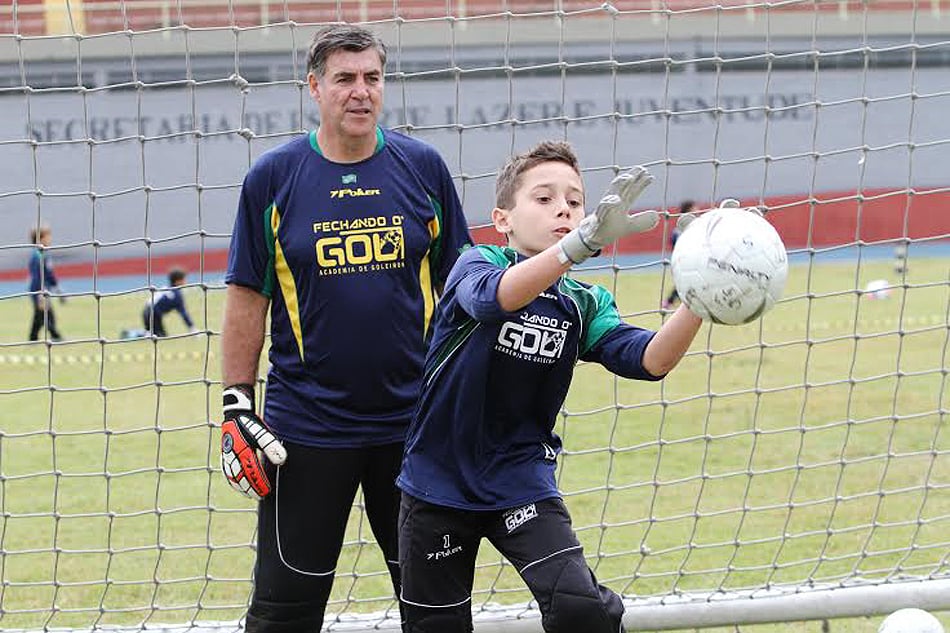 Zetti comemora 'Dia do Goleiro' em São Paulo com campeões - Lance!